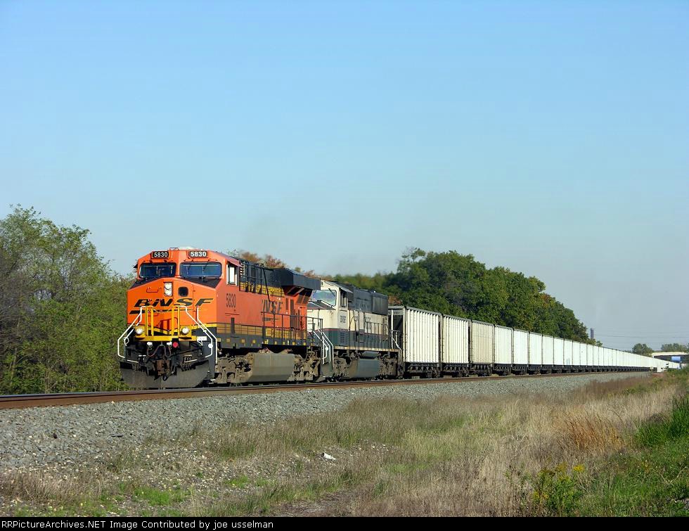 BNSF 5830